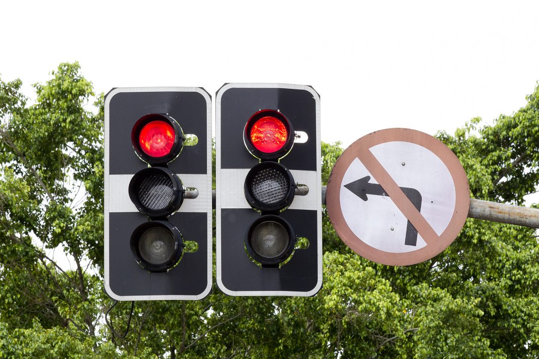 Semáforos inteligentes: vantagens para uma mobilidade urbana mais ...